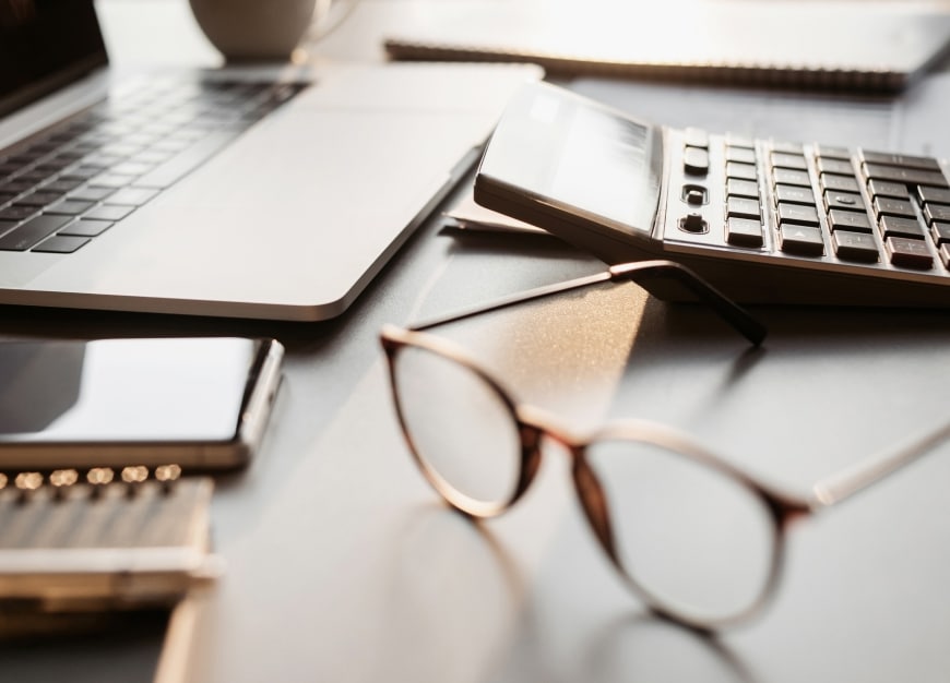 Grève et salaire : retenues, primes et congés payés | Cassius Avocats ...